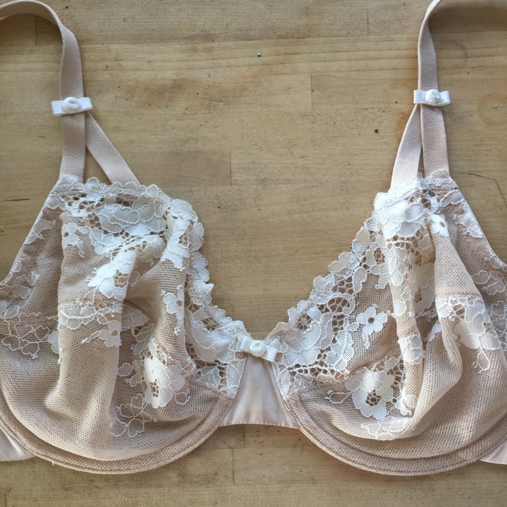 Wacoal Like New Beige Nude Underwire Bra - Gem